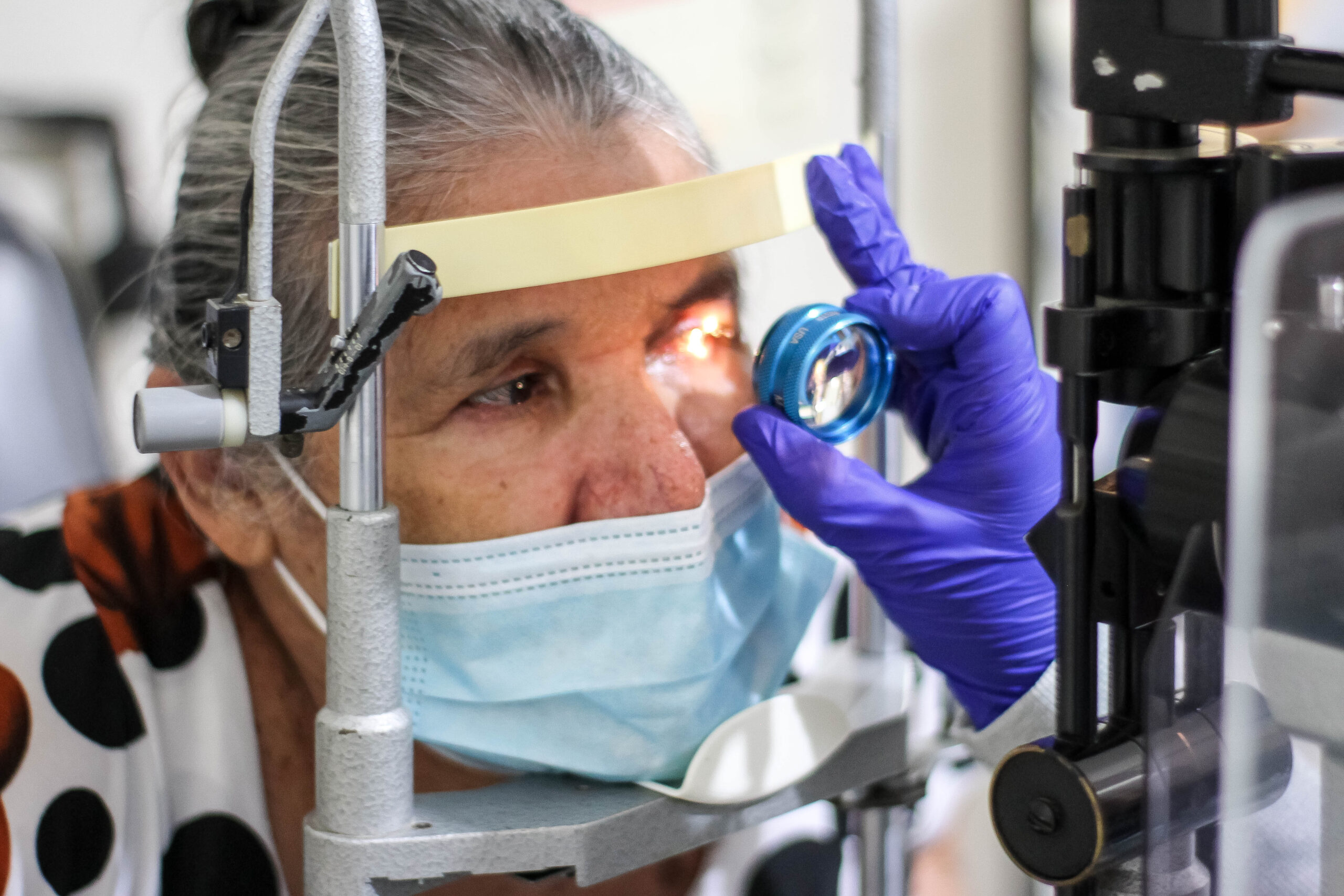 👩‍⚕️ Oftalmólogo en Santa Ana | Dra. Amanda Villalobos