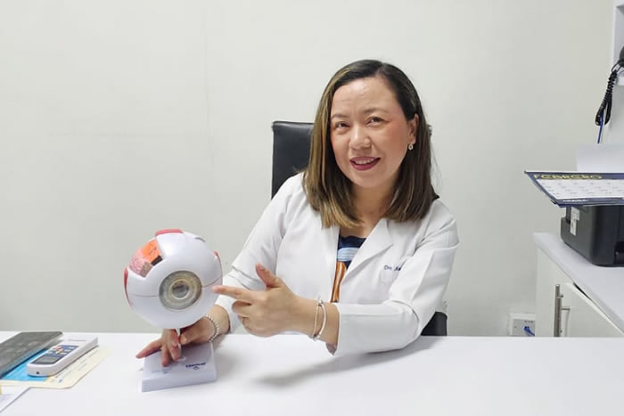 👩‍⚕️ Oftalmólogo en Santa Ana | Dra. Amanda Villalobos